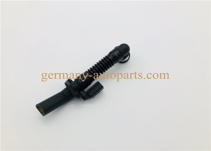 Plastic Engine Crankcase Breather Hose For Vw Touareg 3.6 FSI Audi Q7 ...
